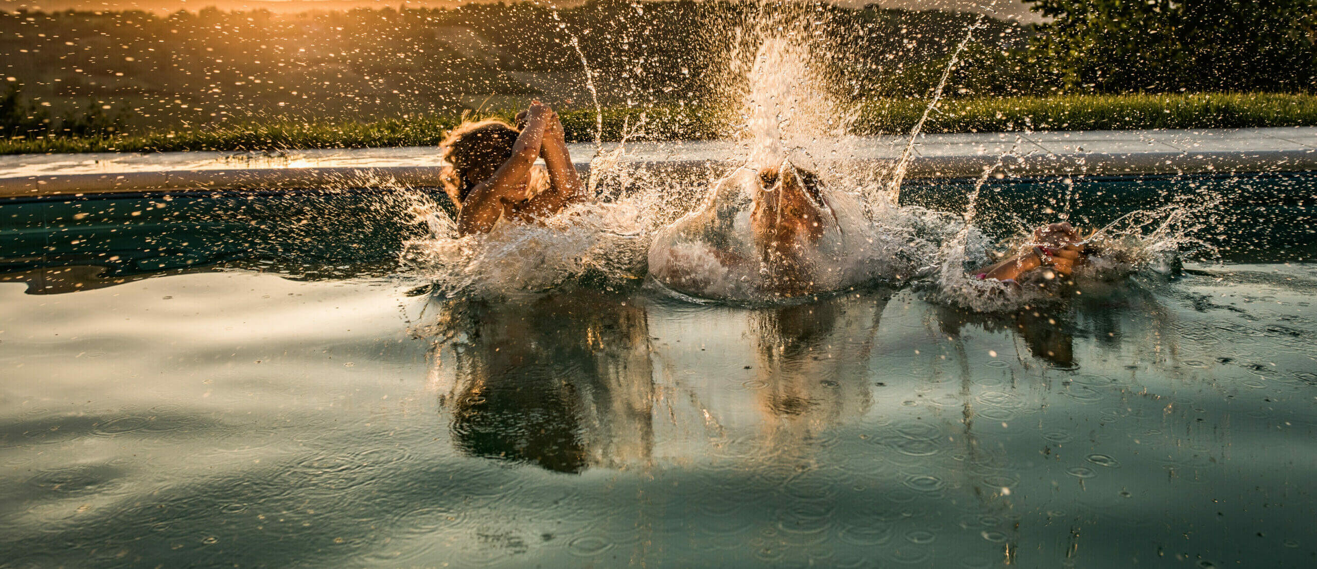 3 Reasons Why Every Pool Owner Should Know First Aid | Swimart